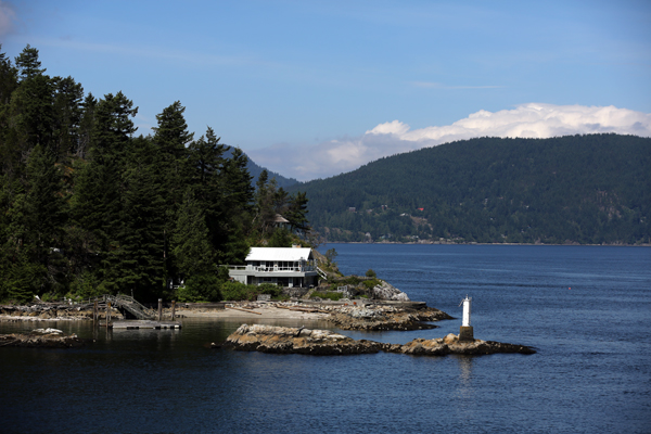 Whale Watching in Howe Sound | West Coast Living Canada